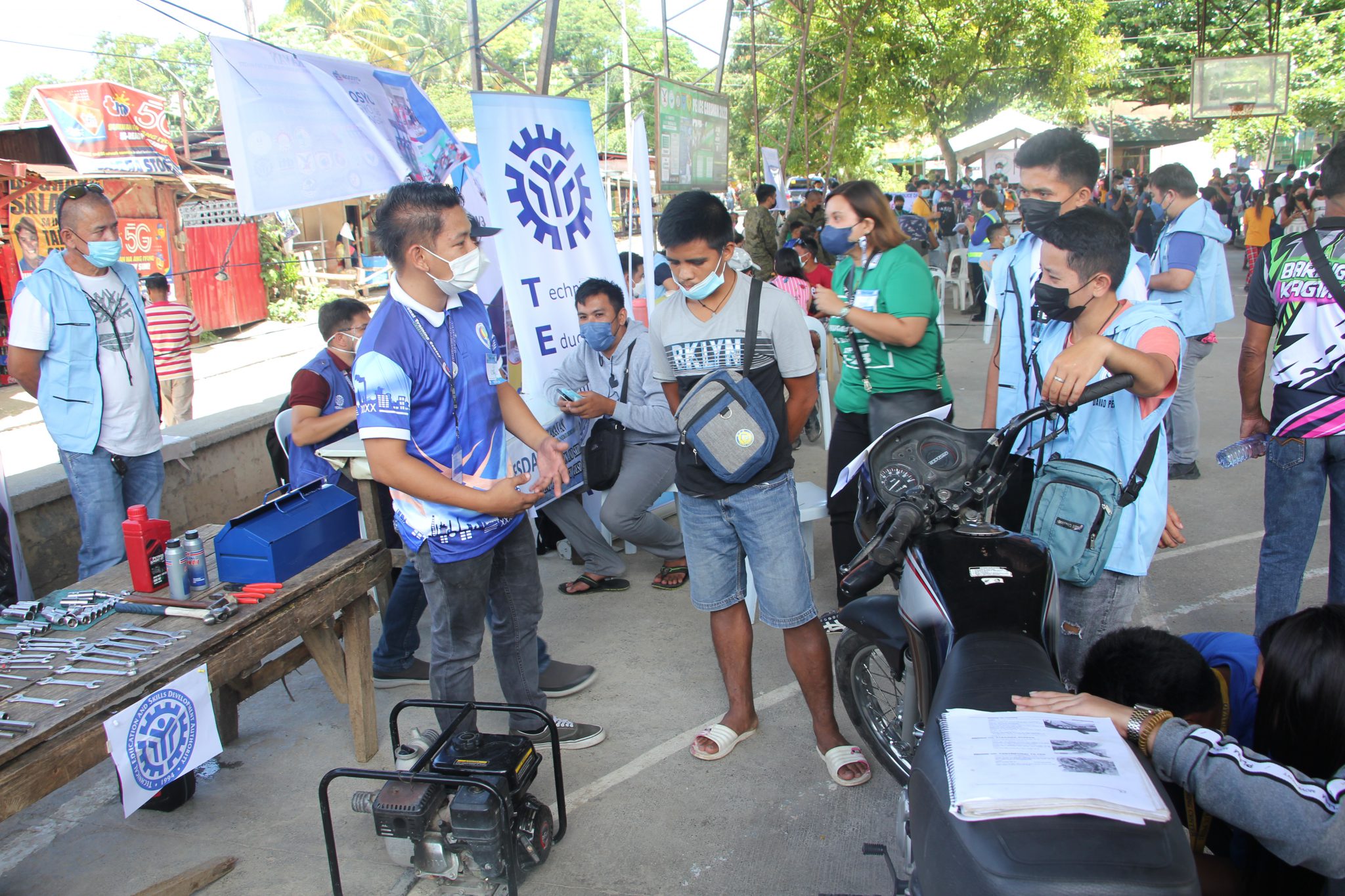 Peace caravan activity at brgy. malabog, paquibato district, davao city ...