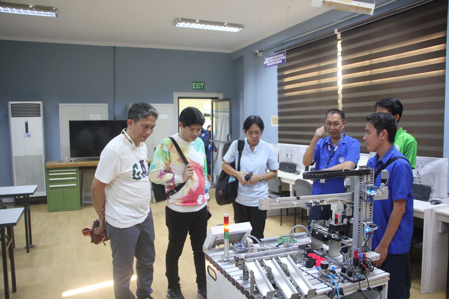 DDG Vidal Villanueva III & Party Visit RTC-KorPhil Davao for ...